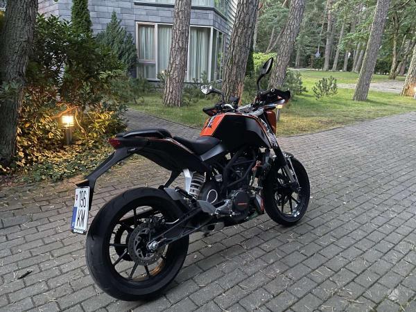 KTM Duke 2012 in Palanga, with an engine capacity of 0.13 L and mileage of 33 thousand km for 1600 €, photo 5 on AUTOMOTO.COM.LV