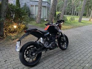 KTM Duke 2012 in Palanga, with an engine capacity of 0.13 L and mileage of 33 thousand km for 1600 €, photo 5 on AUTOMOTO.COM.LV