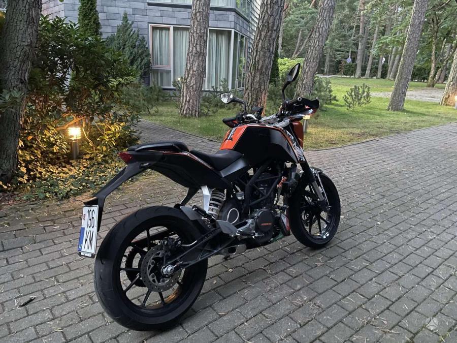 KTM Duke 2012 in Palanga, with an engine capacity of 0.13 L and mileage of 33 thousand km for 1600 €, photo 5 on AUTOMOTO.COM.LV