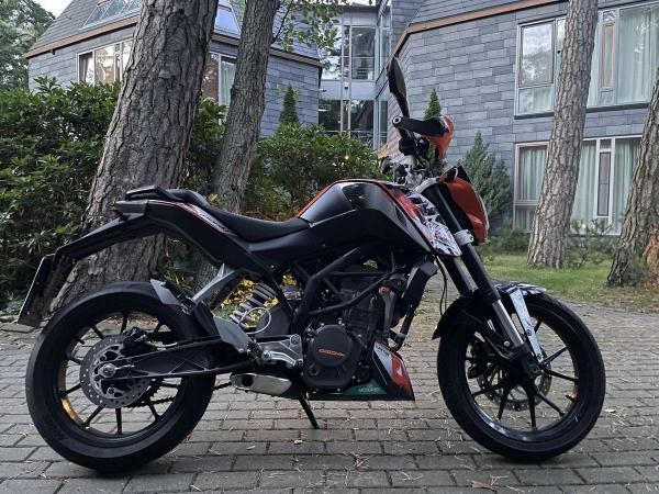KTM Duke 2012 in Palanga, with an engine capacity of 0.13 L and mileage of 33 thousand km for 1600 €, photo 6 on AUTOMOTO.COM.LV