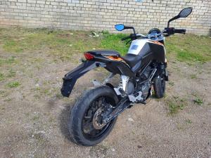 KTM Duke 2013 in Taurage, with an engine capacity of 0.13 L and mileage of 41 thousand km for 1300 €, photo 4 on AUTOMOTO.COM.LV