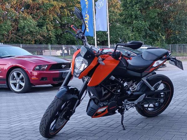 KTM Duke 2013 Panevēža, ar dzinēja tilpumu 0.13 L un nobraukumu 24 tūkst. km par 1950 €, foto 2 vietnē AUTOMOTO.COM.LV