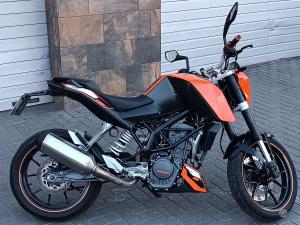 KTM Duke 2013 Panevēža, ar dzinēja tilpumu 0.13 L un nobraukumu 24 tūkst. km par 1950 €, foto 4 vietnē AUTOMOTO.COM.LV