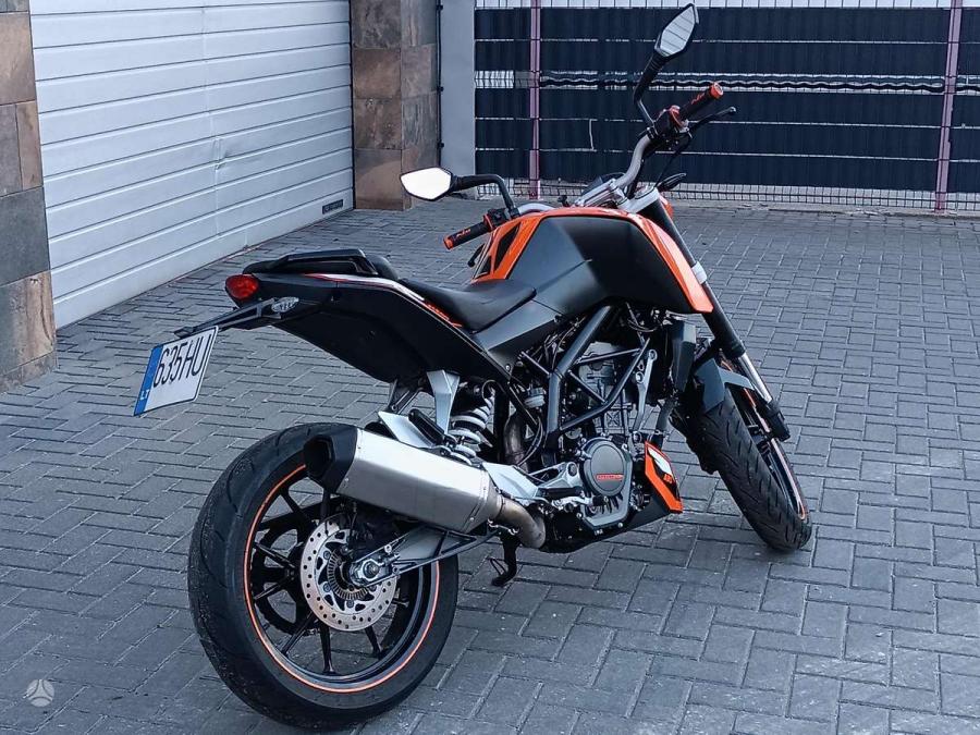 KTM Duke 2013 Panevēža, ar dzinēja tilpumu 0.13 L un nobraukumu 24 tūkst. km par 1950 €, foto 5 vietnē AUTOMOTO.COM.LV
