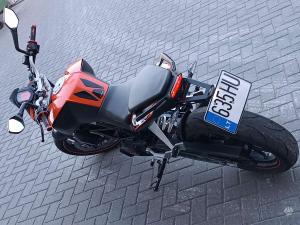 KTM Duke 2013 Panevēža, ar dzinēja tilpumu 0.13 L un nobraukumu 24 tūkst. km par 1950 €, foto 7 vietnē AUTOMOTO.COM.LV