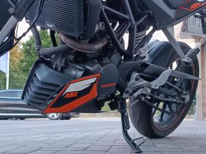 KTM Duke 2013 Panevēža, ar dzinēja tilpumu 0.13 L un nobraukumu 24 tūkst. km par 1950 €, foto 13 vietnē AUTOMOTO.COM.LV