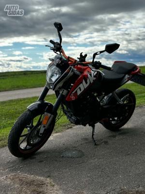 KTM Duke 2013 Šauļi, ar dzinēja tilpumu 0.13 L un nobraukumu 45 tūkst. km par 1400 €, foto  vietnē AUTOMOTO.COM.LV