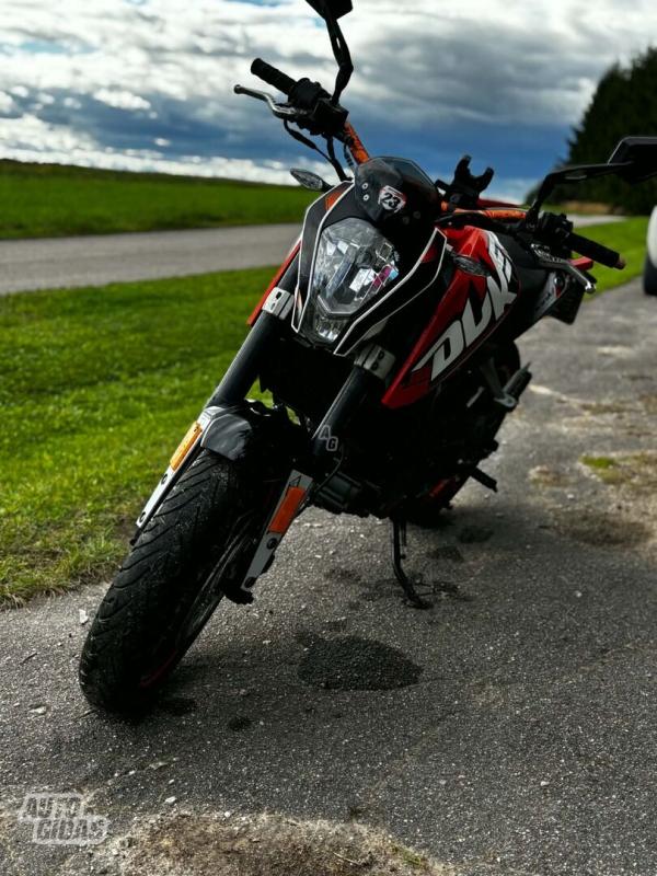 KTM Duke 2013 Šauļi, ar dzinēja tilpumu 0.13 L un nobraukumu 45 tūkst. km par 1400 €, foto 3 vietnē AUTOMOTO.COM.LV