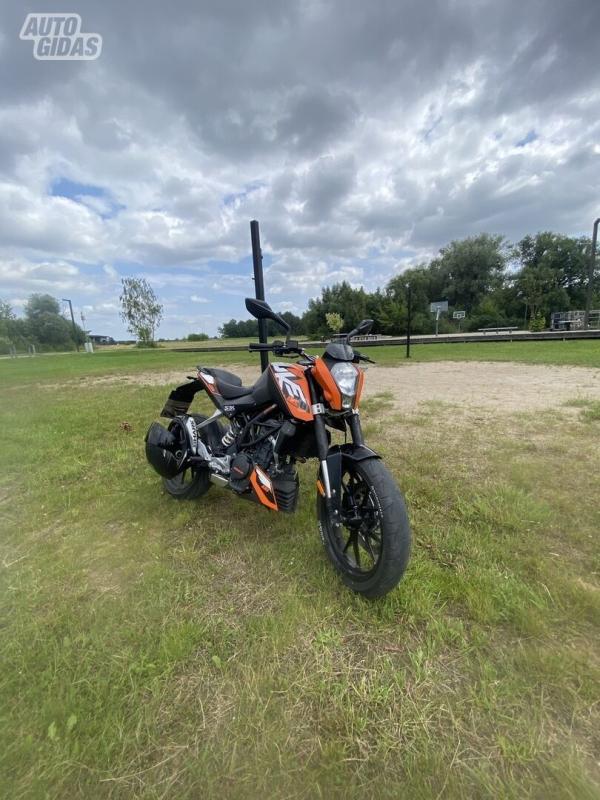 KTM Duke 2013 in Panevezys on AUTOMOTO.COM.LV KTM Duke 2013 in Panevezys, with an engine capacity of 0.13 L and mileage of 40 thousand km for 1100 €, photo 1 on AUTOMOTO.COM.LV