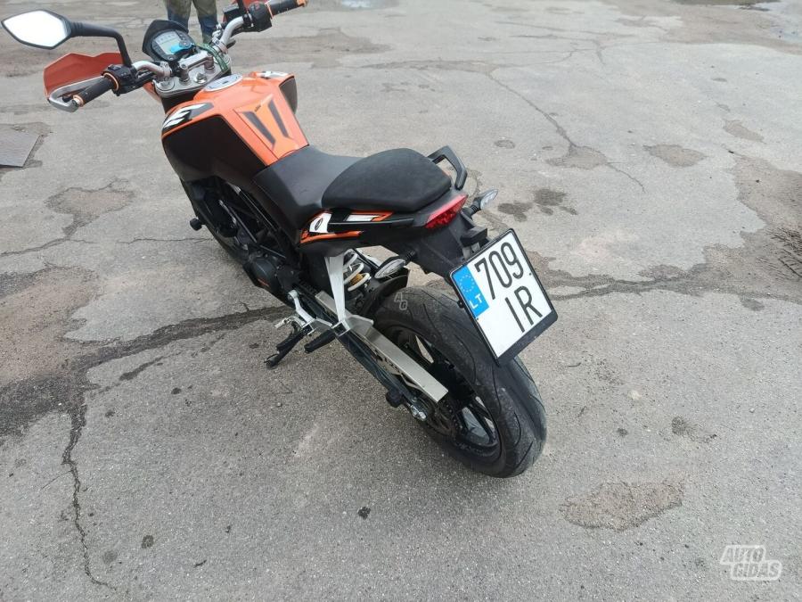 KTM Duke 2013 in Radviliskis, with an engine capacity of 0.13 L and mileage of 0 thousand km for 1550 €, photo 1 on AUTOMOTO.COM.LV