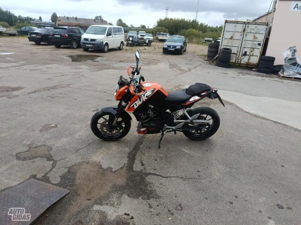 KTM Duke 2013 in Radviliskis, with an engine capacity of 0.13 L and mileage of 0 thousand km for 1550 €, photo 6 on AUTOMOTO.COM.LV