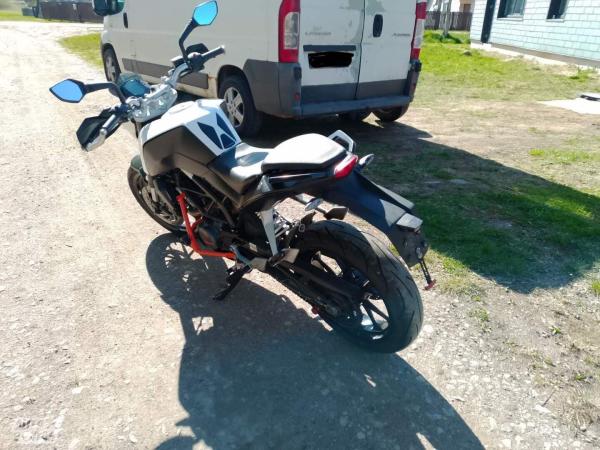 KTM Duke 2014 Radviliškis, ar dzinēja tilpumu 0.13 L un nobraukumu 62 tūkst. km par 1350 €, foto 6 vietnē AUTOMOTO.COM.LV