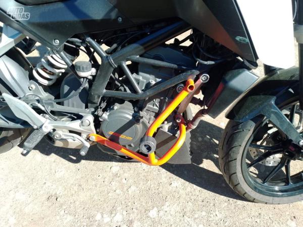 KTM Duke 2014 Radviliškis, ar dzinēja tilpumu 0.13 L un nobraukumu 62 tūkst. km par 1350 €, foto 10 vietnē AUTOMOTO.COM.LV