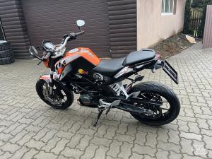 KTM Duke 2015 Prienai, ar dzinēja tilpumu 0.13 L un nobraukumu 20 tūkst. km par 1750 €, foto 5 vietnē AUTOMOTO.COM.LV