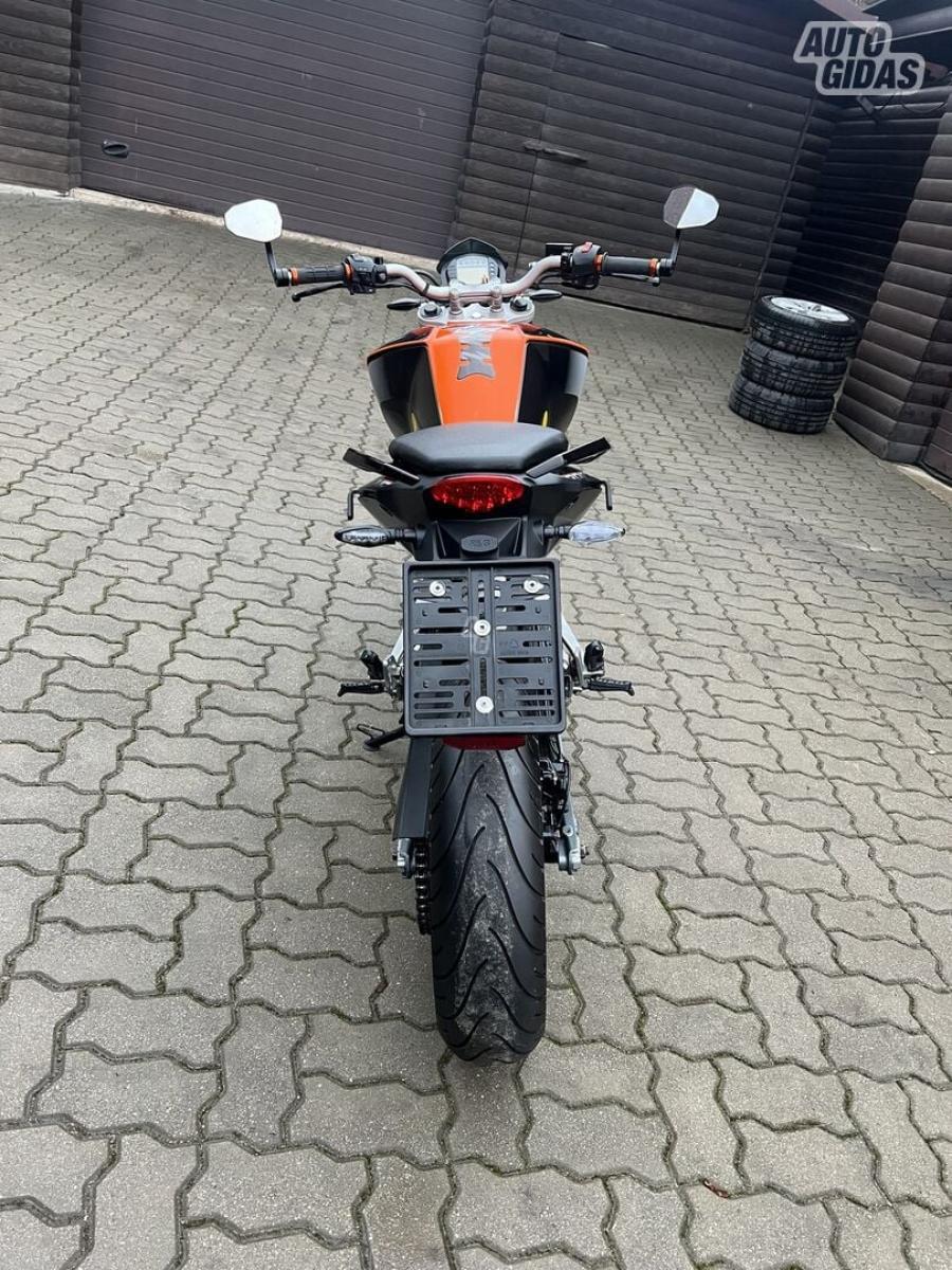 KTM Duke 2015 Prienai, ar dzinēja tilpumu 0.13 L un nobraukumu 20 tūkst. km par 1750 €, foto 6 vietnē AUTOMOTO.COM.LV