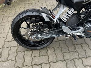 KTM Duke 2015 Prienai, ar dzinēja tilpumu 0.13 L un nobraukumu 20 tūkst. km par 1750 €, foto 10 vietnē AUTOMOTO.COM.LV