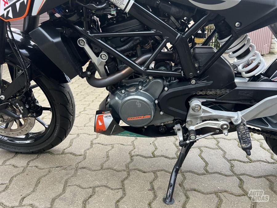 KTM Duke 2015 Prienai, ar dzinēja tilpumu 0.13 L un nobraukumu 20 tūkst. km par 1750 €, foto 13 vietnē AUTOMOTO.COM.LV