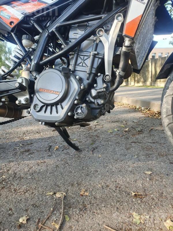 KTM Duke 2015 in Riga, with an engine capacity of 0.13 L and mileage of 0 thousand km for 1450 €, photo 4 on AUTOMOTO.COM.LV