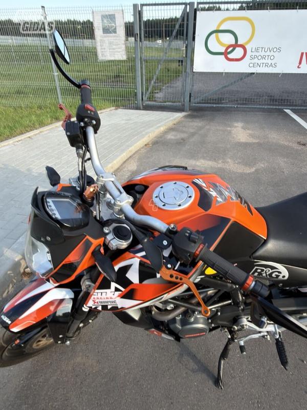 KTM Duke 2015 in Kaunas, with an engine capacity of 0.13 L and mileage of 22 thousand km for 1950 €, photo 6 on AUTOMOTO.COM.LV