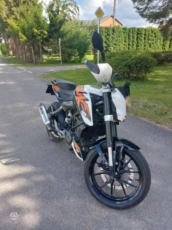 KTM Duke 2015 in Panevezys, with an engine capacity of 0.13 L and mileage of 43 thousand km for 1300 €, photo 1 on AUTOMOTO.COM.LV
