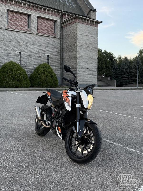 KTM Duke 2015 in Alytus, with an engine capacity of 0.13 L and mileage of 28 thousand km for 2000 €, photo 1 on AUTOMOTO.COM.LV