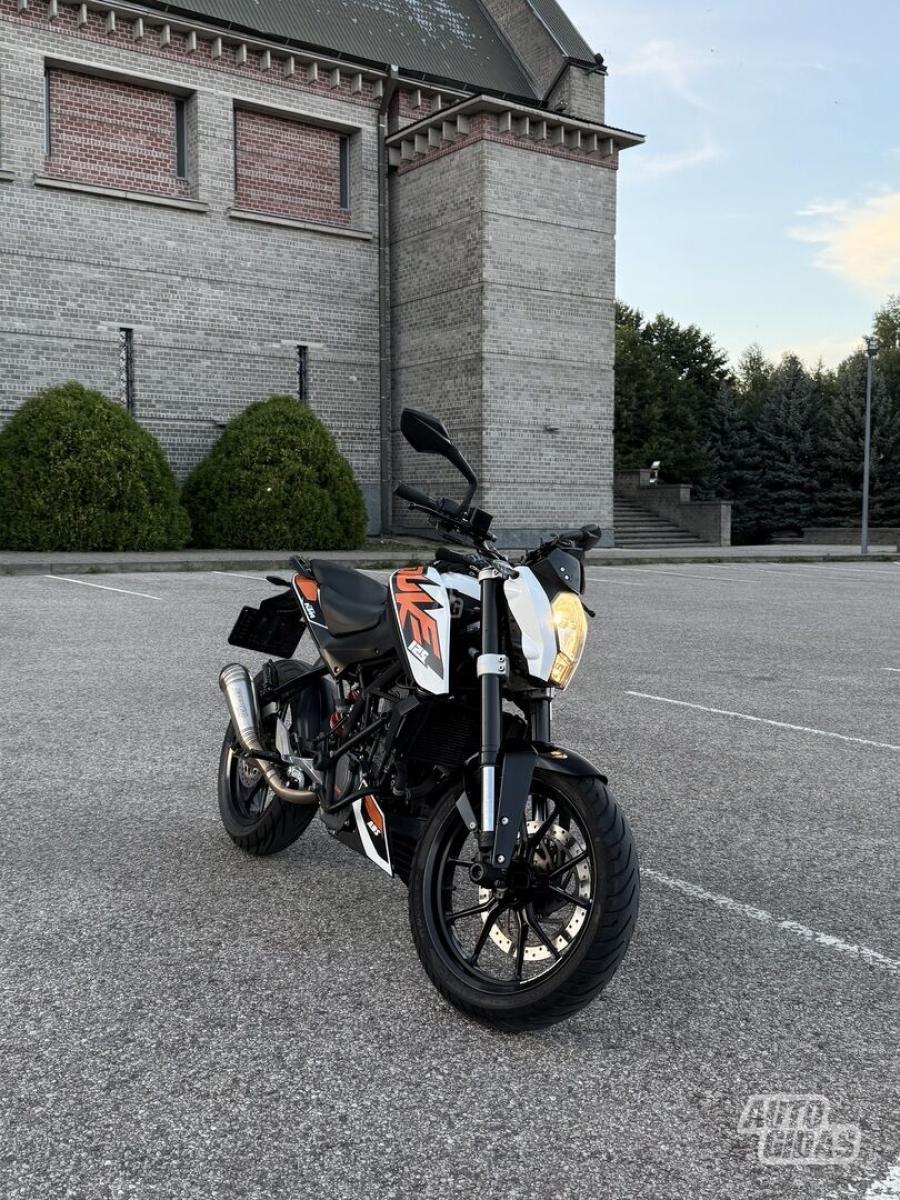 KTM Duke 2015 in Alytus, with an engine capacity of 0.13 L and mileage of 28 thousand km for 2000 €, photo 1 on AUTOMOTO.COM.LV