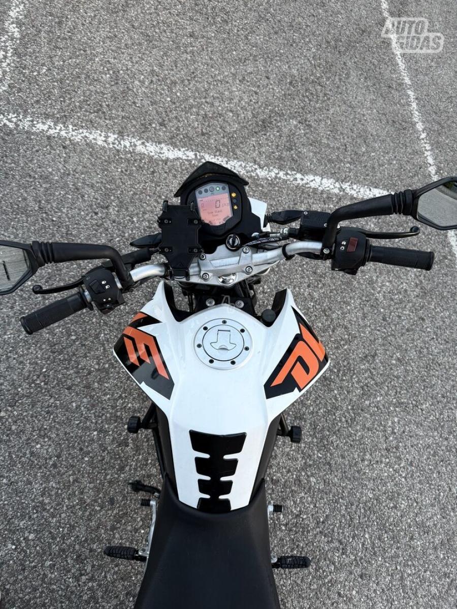 KTM Duke 2015 in Alytus, with an engine capacity of 0.13 L and mileage of 28 thousand km for 2000 €, photo 6 on AUTOMOTO.COM.LV
