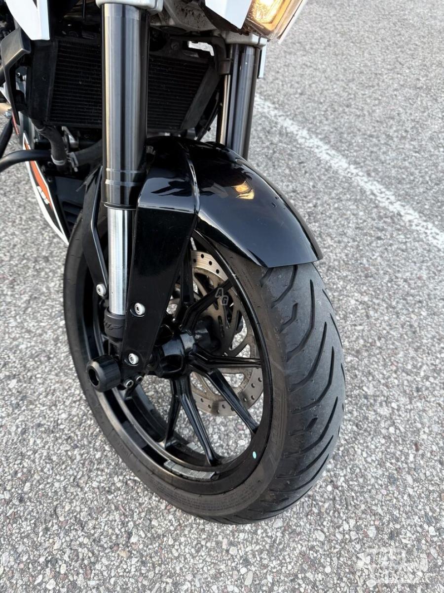 KTM Duke 2015 in Alytus, with an engine capacity of 0.13 L and mileage of 28 thousand km for 2000 €, photo 8 on AUTOMOTO.COM.LV