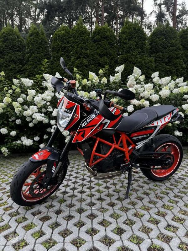 KTM Duke 2015 Viļņa, ar dzinēja tilpumu 0.69 L un nobraukumu 33 tūkst. km par 3500 €, foto 1 vietnē AUTOMOTO.COM.LV