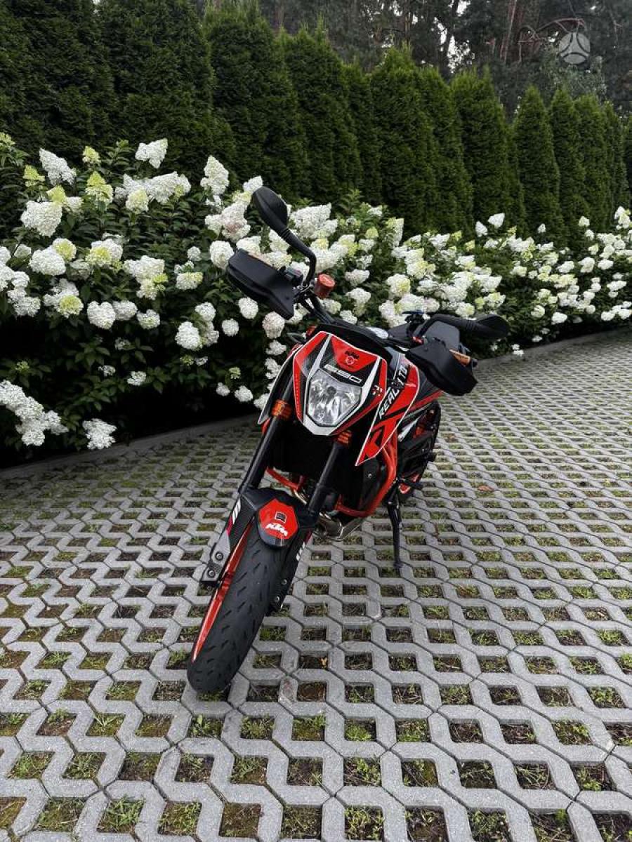 KTM Duke 2015 in Vilnius, with an engine capacity of 0.69 L and mileage of 33 thousand km for 3500 €, photo 3 on AUTOMOTO.COM.LV