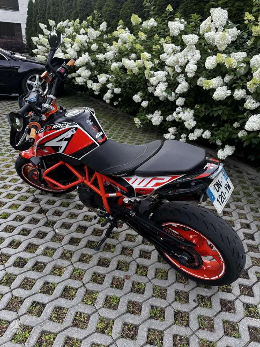 KTM Duke 2015 in Vilnius, with an engine capacity of 0.69 L and mileage of 33 thousand km for 3500 €, photo 7 on AUTOMOTO.COM.LV