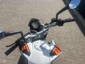 KTM Duke 2015 Kauņa, ar dzinēja tilpumu 0.13 L un nobraukumu 18 tūkst. km par 1900 €, foto 6 vietnē AUTOMOTO.COM.LV