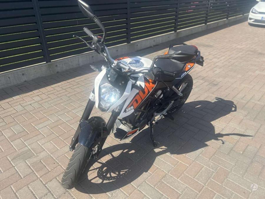KTM Duke 2015 Kauņa, ar dzinēja tilpumu 0.13 L un nobraukumu 18 tūkst. km par 1900 €, foto 8 vietnē AUTOMOTO.COM.LV