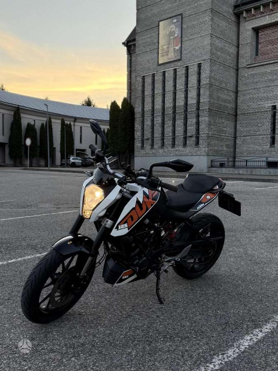 KTM Duke 2015 in Alytus, with an engine capacity of 0.13 L and mileage of 28 thousand km for 1800 €, photo 6 on AUTOMOTO.COM.LV