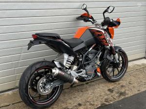 KTM Duke 2016 Vilkaviškis, ar dzinēja tilpumu 0.13 L un nobraukumu 12 tūkst. km par 1400 €, foto 4 vietnē AUTOMOTO.COM.LV