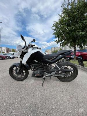 KTM Duke 2016 in Vilnius, with an engine capacity of 0.13 L and mileage of 42 thousand km for 2100 €, photo 4 on AUTOMOTO.COM.LV
