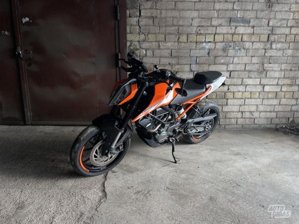 KTM Duke 2017 Viļņa, ar dzinēja tilpumu 0.13 L un nobraukumu 0 tūkst. km par 2590 €, foto 7 vietnē AUTOMOTO.COM.LV