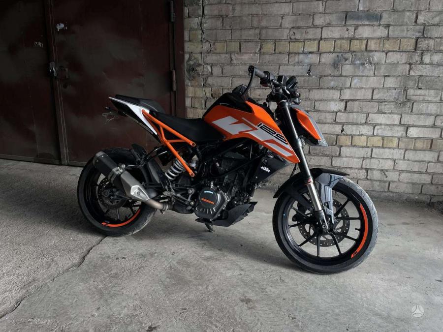 KTM Duke 2017 in Vilnius, with an engine capacity of 0.13 L and mileage of 32 thousand km for 2590 €, photo 2 on AUTOMOTO.COM.LV