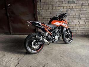 KTM Duke 2017 in Vilnius, with an engine capacity of 0.13 L and mileage of 32 thousand km for 2590 €, photo 3 on AUTOMOTO.COM.LV