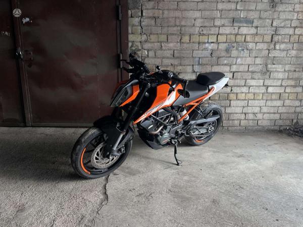 KTM Duke 2017 in Vilnius, with an engine capacity of 0.13 L and mileage of 32 thousand km for 2590 €, photo 9 on AUTOMOTO.COM.LV
