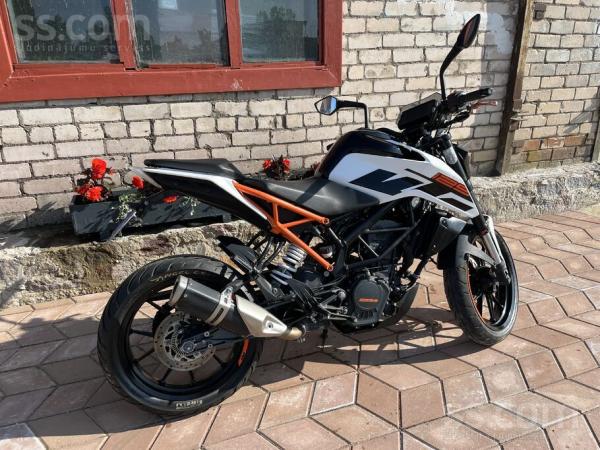 KTM Duke 2017 in Riga, with an engine capacity of 0.13 L and mileage of 0 thousand km for 2650 €, photo 1 on AUTOMOTO.COM.LV