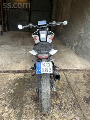 KTM Duke 2017 Ogre, ar dzinēja tilpumu 0.39 L un nobraukumu 0 tūkst. km par 2800 €, foto 4 vietnē AUTOMOTO.COM.LV