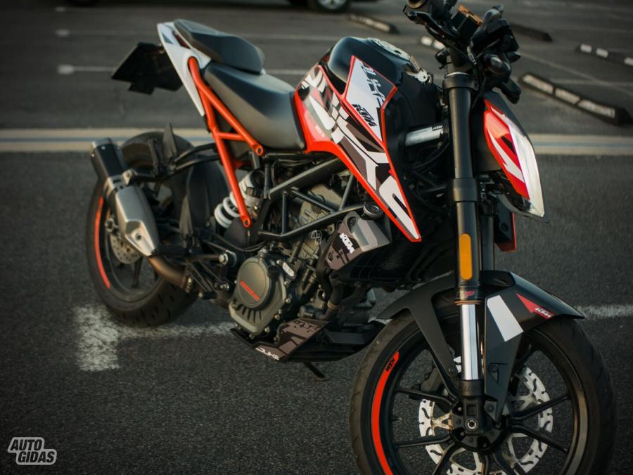 KTM Duke 2017 Viļņa, ar dzinēja tilpumu 0.13 L un nobraukumu 23 tūkst. km par 2550 €, foto 7 vietnē AUTOMOTO.COM.LV