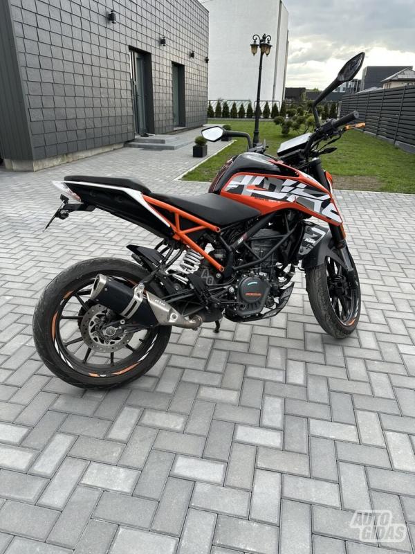KTM Duke 2018 Alīta, ar dzinēja tilpumu 0.13 L un nobraukumu 21 tūkst. km par 2600 €, foto 8 vietnē AUTOMOTO.COM.LV