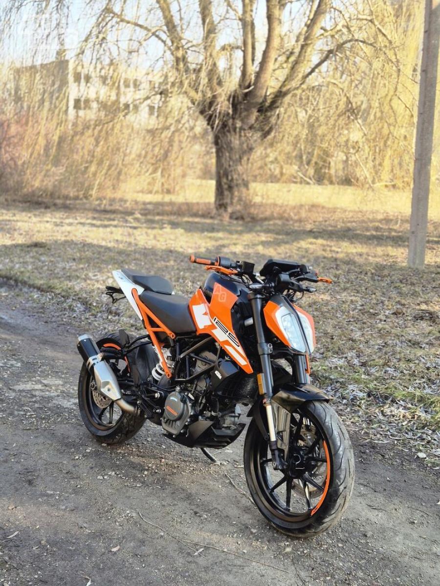 KTM Duke 2018 Prienai, ar dzinēja tilpumu 0.13 L un nobraukumu 14 tūkst. km par 2300 €, foto 1 vietnē AUTOMOTO.COM.LV