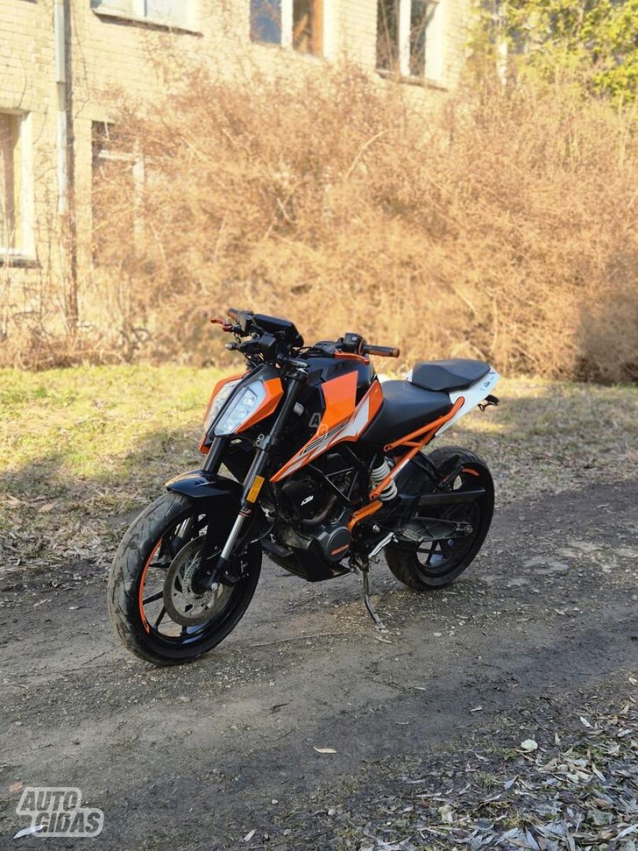 KTM Duke 2018 Prienai, ar dzinēja tilpumu 0.13 L un nobraukumu 14 tūkst. km par 2300 €, foto 11 vietnē AUTOMOTO.COM.LV