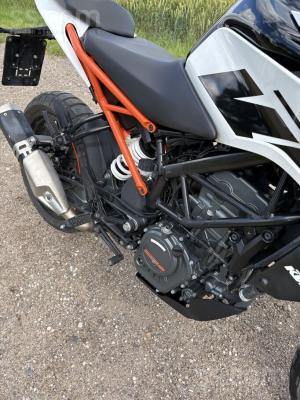 KTM Duke 2018 Jelgava, ar dzinēja tilpumu 0.13 L un nobraukumu 0 tūkst. km par 2600 €, foto 4 vietnē AUTOMOTO.COM.LV