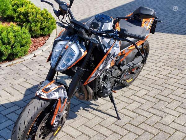 KTM Duke 2018 in Alytus, with an engine capacity of 0.79 L and mileage of 21 thousand km for 4900 €, photo 3 on AUTOMOTO.COM.LV