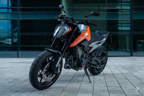 KTM Duke 2018 Viļņa, ar dzinēja tilpumu 0.80 L un nobraukumu 17 tūkst. km par 5300 €, foto 3 vietnē AUTOMOTO.COM.LV
