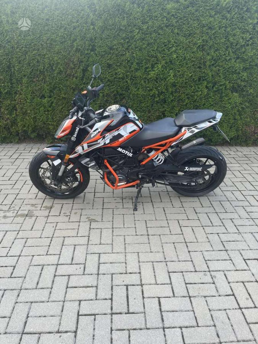 KTM Duke 2018 Kauņa, ar dzinēja tilpumu 0.13 L un nobraukumu 32 tūkst. km par 2500 €, foto 3 vietnē AUTOMOTO.COM.LV